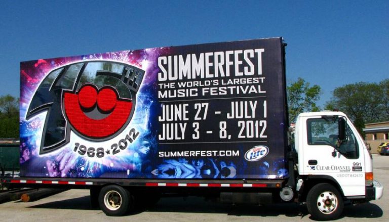 Impressive Digital Billboards For Music Concerts | Coup Detroit